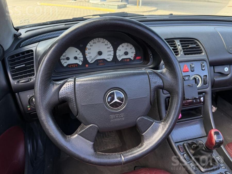Green Mercedes-Benz CLK 200 1998 in Riga, with an engine capacity of 2.00 L and mileage of 337 thousand km for 3850 €, photo 10 on AUTOMOTO.COM.LV
