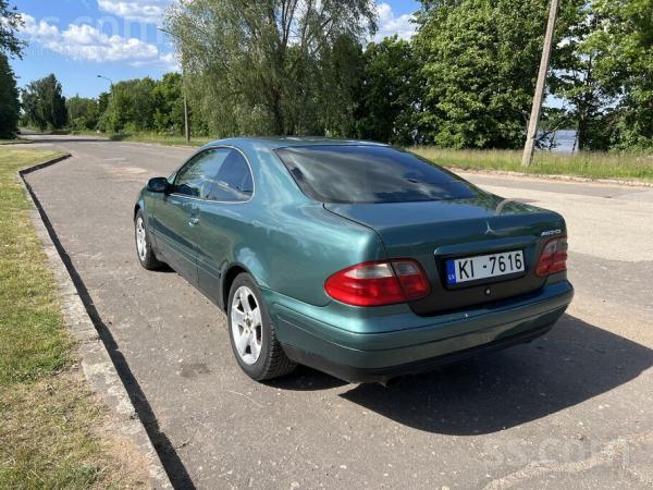 Green Mercedes-Benz CLK 200 1998 in Riga, with an engine capacity of 2.00 L and mileage of 183 thousand km for 2190 €, photo 5 on AUTOMOTO.COM.LV