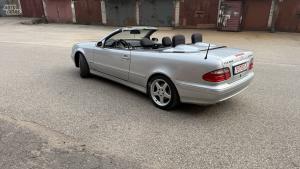 Pelēks Mercedes-Benz CLK 200 2002 Viļņa, ar dzinēja tilpumu 2.00 L un nobraukumu 361 tūkst. km par 4200 €, foto 3 vietnē AUTOMOTO.COM.LV