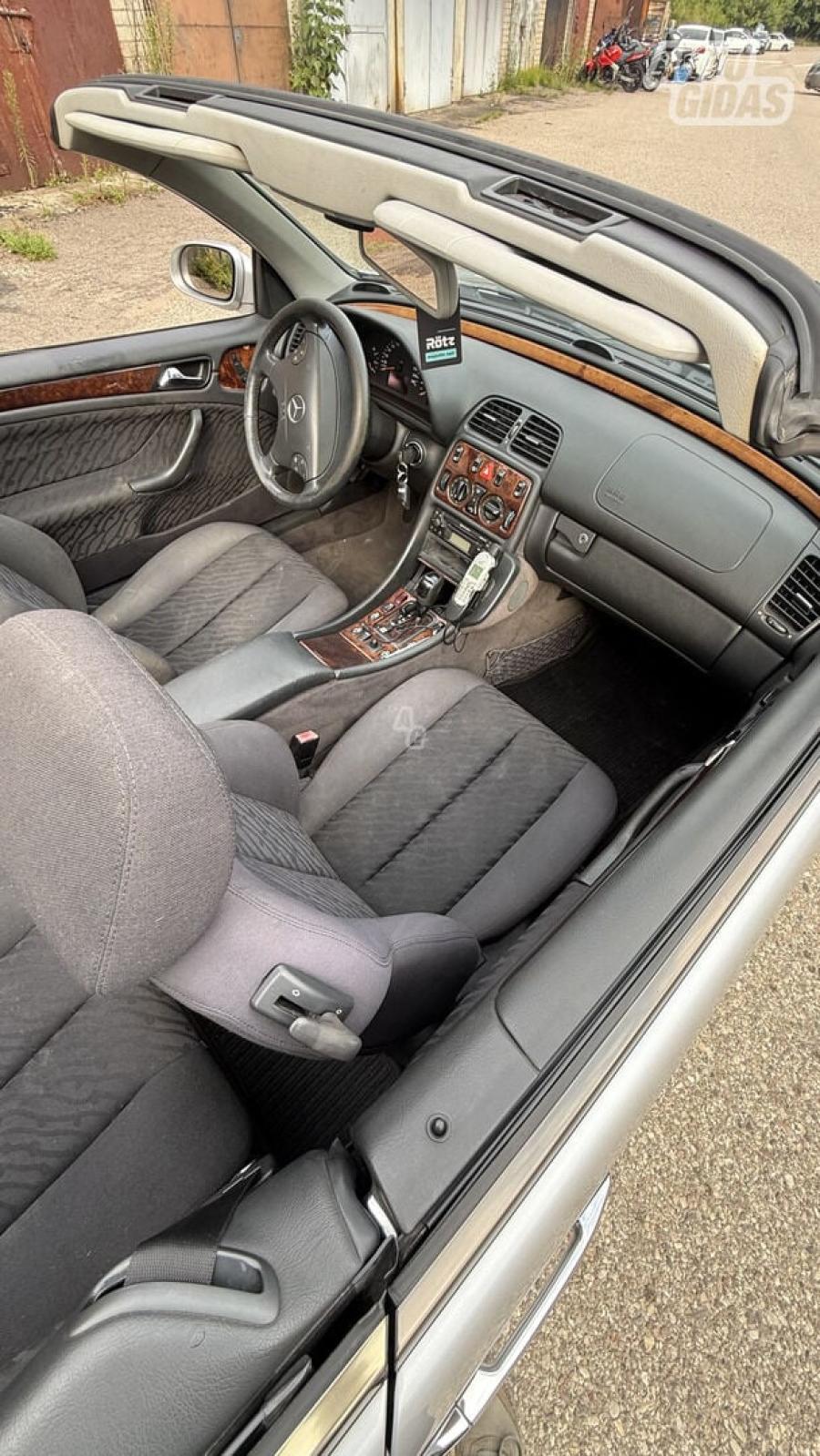 Pelēks Mercedes-Benz CLK 200 2002 Viļņa, ar dzinēja tilpumu 2.00 L un nobraukumu 361 tūkst. km par 4200 €, foto 8 vietnē AUTOMOTO.COM.LV