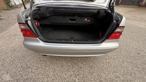 Pelēks Mercedes-Benz CLK 200 2002 Viļņa, ar dzinēja tilpumu 2.00 L un nobraukumu 361 tūkst. km par 4200 €, foto 9 vietnē AUTOMOTO.COM.LV