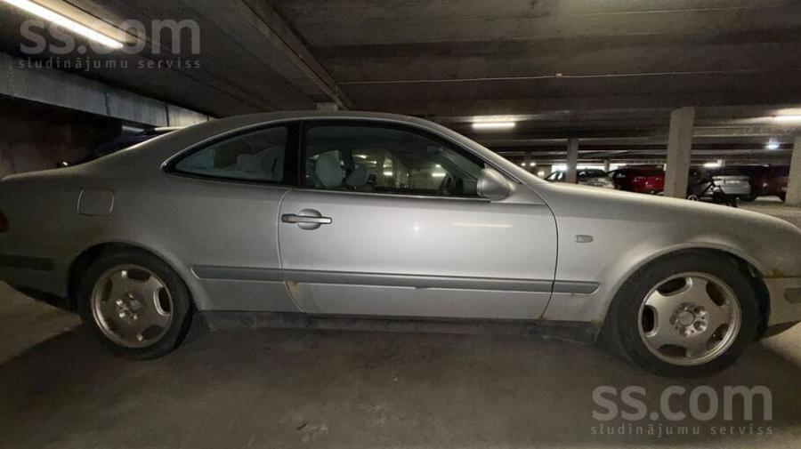 Grey Mercedes-Benz CLK 200 1999 in Riga, with an engine capacity of 2.00 L and mileage of 269 thousand km for 550 €, photo 3 on AUTOMOTO.COM.LV