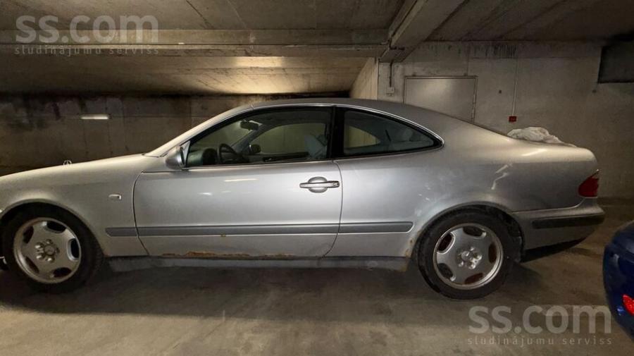 Grey Mercedes-Benz CLK 200 1999 in Riga, with an engine capacity of 2.00 L and mileage of 269 thousand km for 550 €, photo 4 on AUTOMOTO.COM.LV