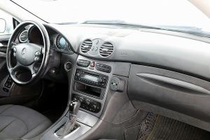 Pelēks Mercedes-Benz CLK 200 2003 Tallina, ar dzinēja tilpumu 1.80 L un nobraukumu 299 tūkst. km par 999 €, foto 6 vietnē AUTOMOTO.COM.LV