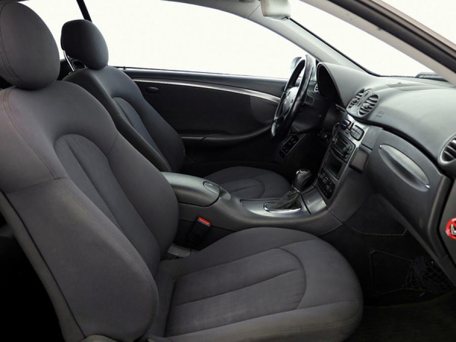 Pelēks Mercedes-Benz CLK 200 2003 Tallina, ar dzinēja tilpumu 1.80 L un nobraukumu 299 tūkst. km par 999 €, foto 7 vietnē AUTOMOTO.COM.LV