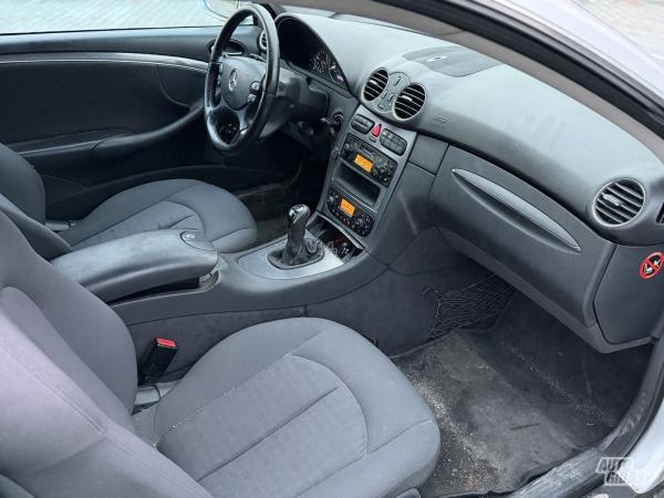 Мерседес ЦЛК 200 2003 в Клайпеда на AUTOMOTO.COM.LV Серый Мерседес ЦЛК 200 2003 в Клайпеда, объемом двигателя 1.80 л и пробегом 301 тыс. км за 1000 €, фото 9 на AUTOMOTO.COM.LV
