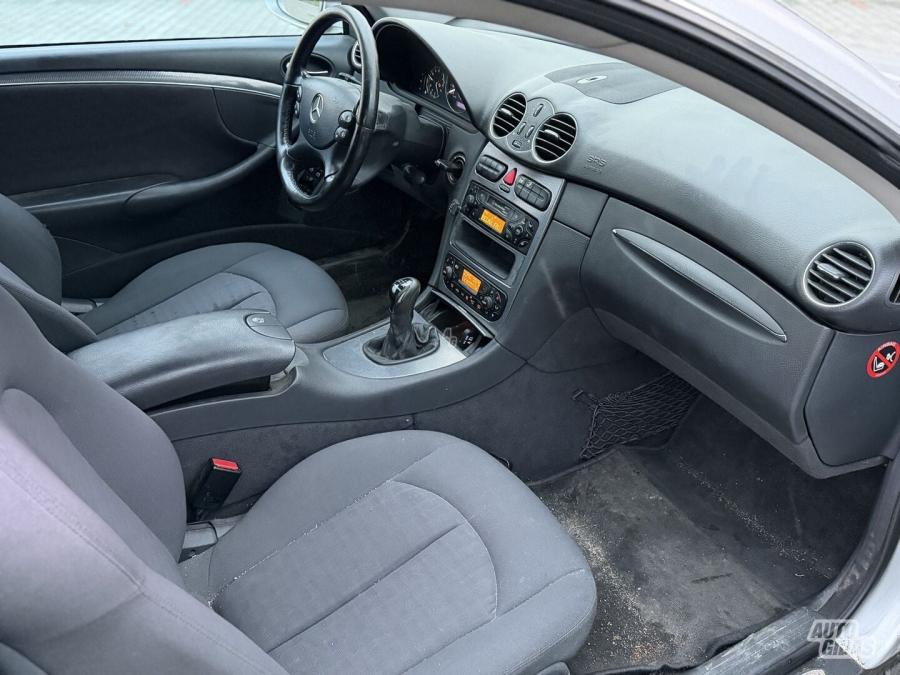 Grey Mercedes-Benz CLK 200 2003 in Klaipeda, with an engine capacity of 1.80 L and mileage of 301 thousand km for 1000 €, photo 9 on AUTOMOTO.COM.LV