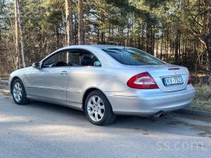 Grey Mercedes-Benz CLK 200 2005 in Riga, with an engine capacity of 1.80 L and mileage of 338 thousand km for 1360 €, photo 5 on AUTOMOTO.COM.LV
