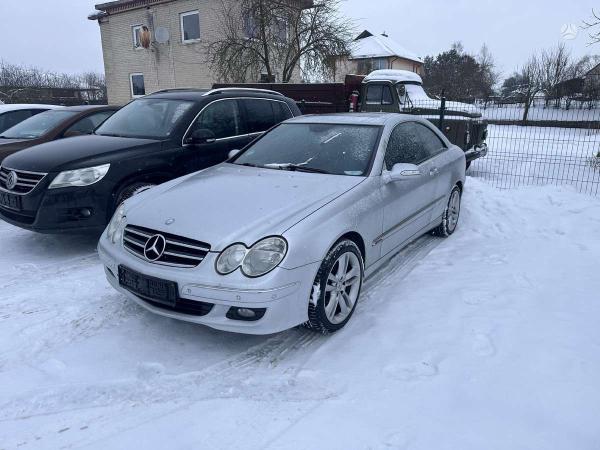Pelēks Mercedes-Benz CLK 200 2007 Viļņa, ar dzinēja tilpumu 1.80 L un nobraukumu 220 tūkst. km par 3950 €, foto 1 vietnē AUTOMOTO.COM.LV