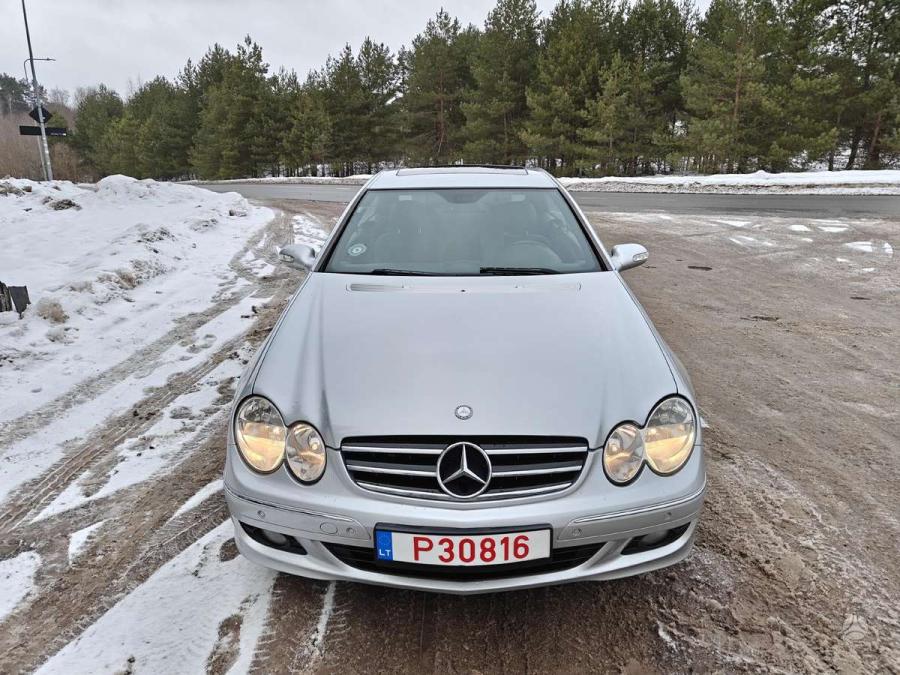 Grey Mercedes-Benz CLK 200 2007 in Vilnius, with an engine capacity of 1.80 L and mileage of 233 thousand km for 3750 €, photo 2 on AUTOMOTO.COM.LV