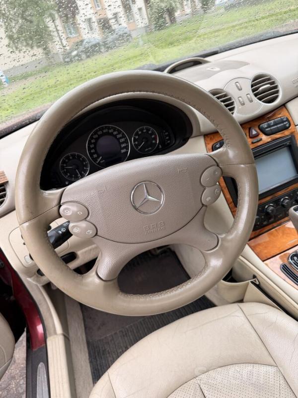 Red Mercedes-Benz CLK 200 2003 in Riga, with an engine capacity of 1.80 L and mileage of 277 thousand km for 2000 €, photo 8 on AUTOMOTO.COM.LV