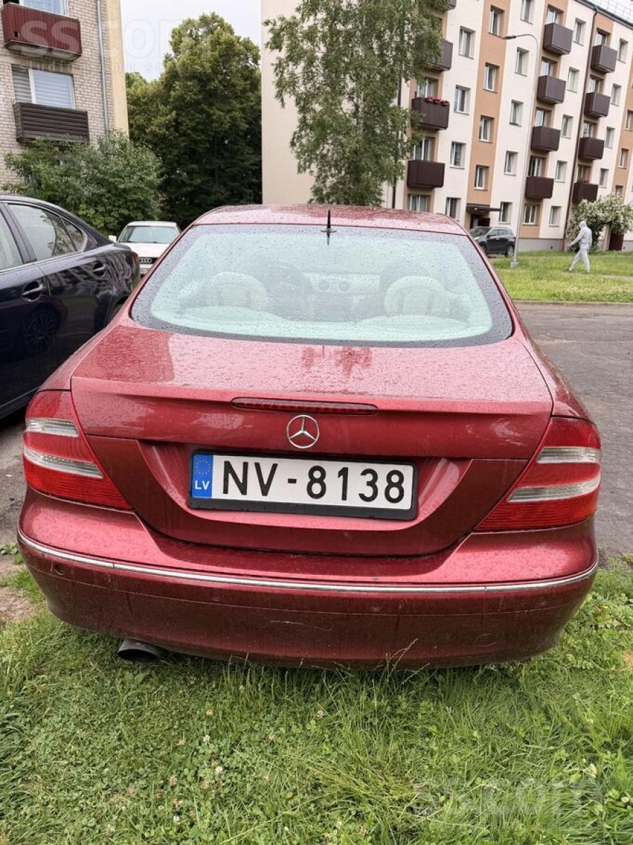 Красный Мерседес ЦЛК 200 2003 в Рига, объемом двигателя 1.80 л и пробегом 277 тыс. км за 2000 €, фото 4 на AUTOMOTO.COM.LV