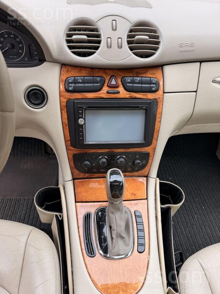 Sarkans Mercedes-Benz CLK 200 2003 Rīga, ar dzinēja tilpumu 1.80 L un nobraukumu 277 tūkst. km par 1700 €, foto 8 vietnē AUTOMOTO.COM.LV