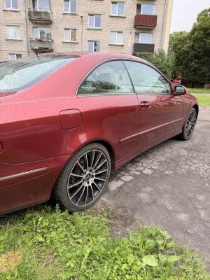 Red Mercedes-Benz CLK 200 2003 in Riga, with an engine capacity of 1.80 L and mileage of 277 thousand km for 1250 €, photo 3 on AUTOMOTO.COM.LV