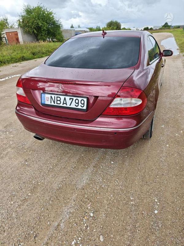 Red Mercedes-Benz CLK 200 2006 in Mazeikiai, with an engine capacity of 1.80 L and mileage of 253 thousand km for 4500 €, photo 6 on AUTOMOTO.COM.LV