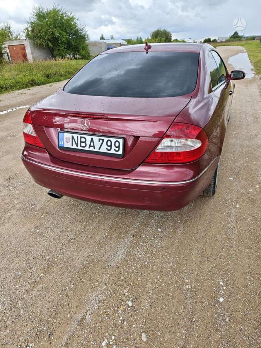 Red Mercedes-Benz CLK 200 2006 in Mazeikiai, with an engine capacity of 1.80 L and mileage of 253 thousand km for 4500 €, photo 7 on AUTOMOTO.COM.LV