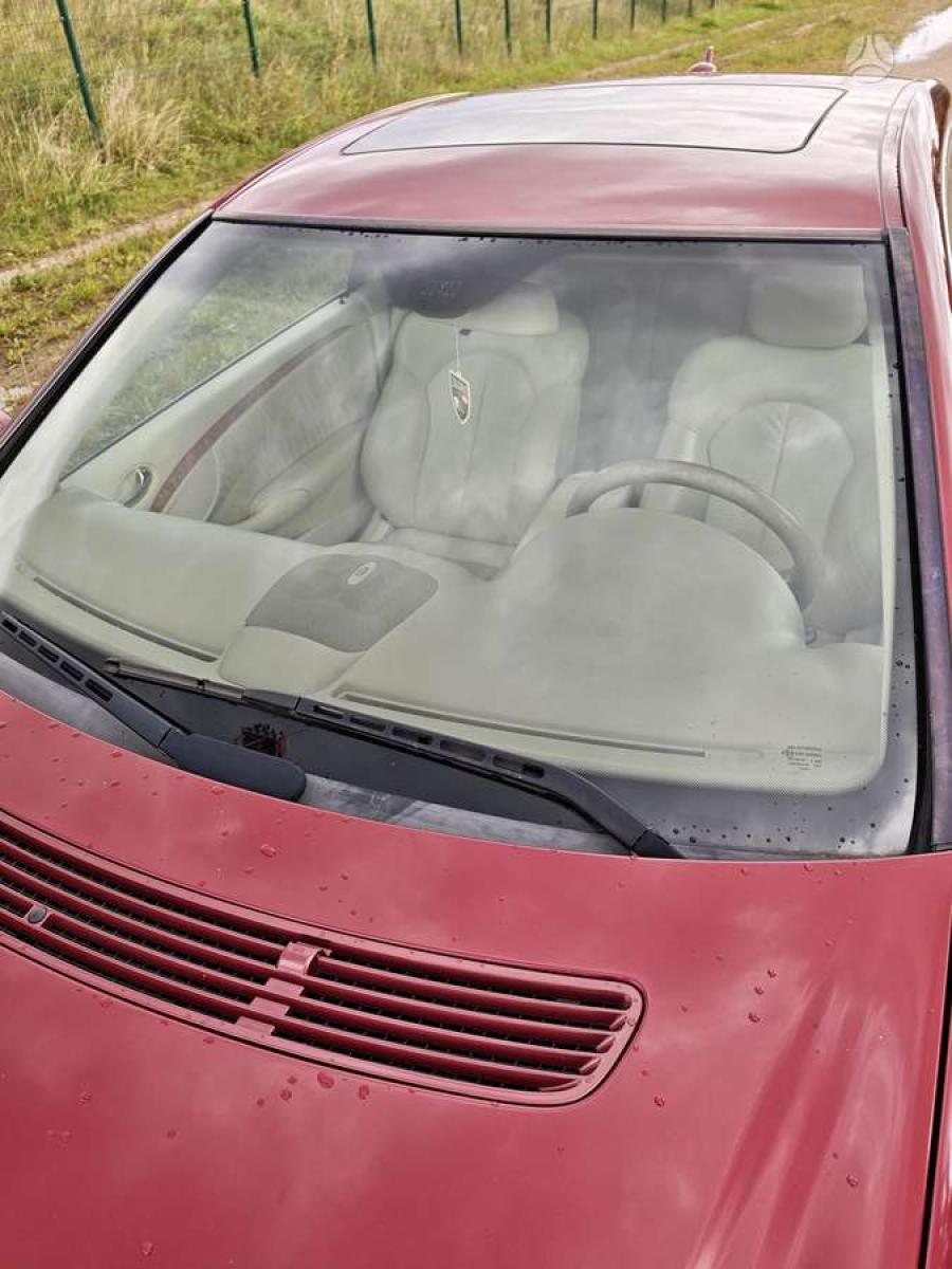 Red Mercedes-Benz CLK 200 2006 in Mazeikiai, with an engine capacity of 1.80 L and mileage of 253 thousand km for 4500 €, photo 11 on AUTOMOTO.COM.LV