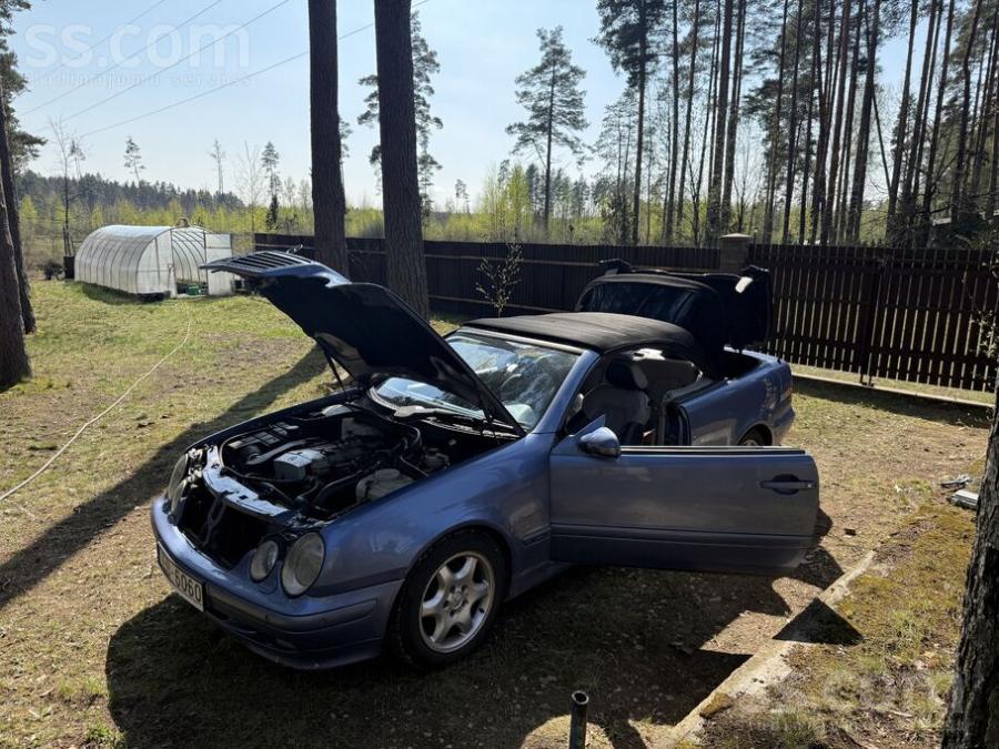 Violet Mercedes-Benz CLK 200 2001 in Riga, with an engine capacity of 2.00 L and mileage of 340 thousand km for 2300 €, photo 13 on AUTOMOTO.COM.LV