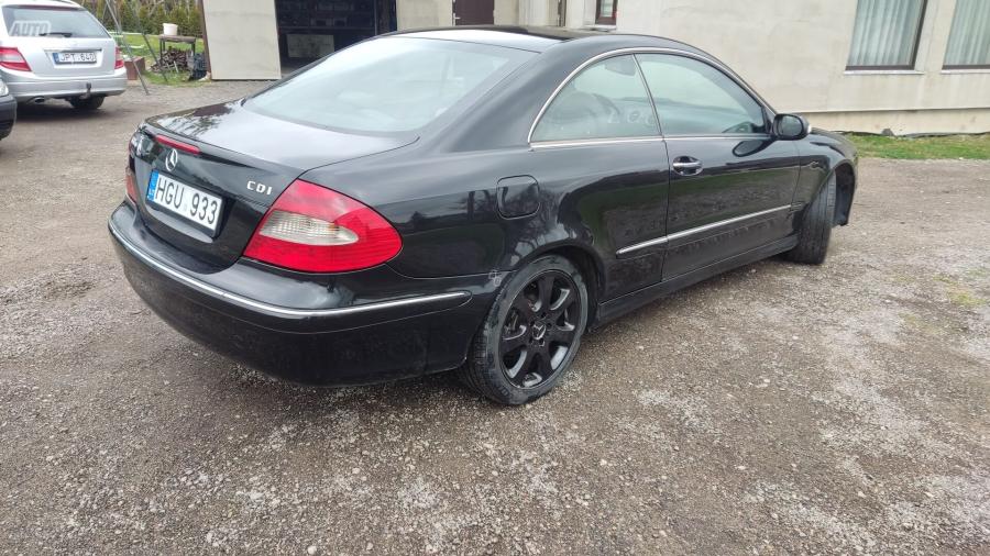 Black Mercedes-Benz CLK 220 2006 in Panevezys, with an engine capacity of 2.20 L and mileage of 342 thousand km for 3000 €, photo 4 on AUTOMOTO.COM.LV