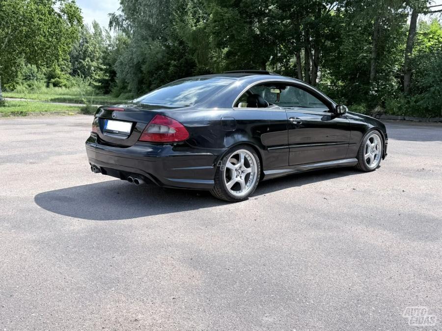 Black Mercedes-Benz CLK 220 2006 in Sakiai, with an engine capacity of 2.10 L and mileage of 209 thousand km for 2750 €, photo 4 on AUTOMOTO.COM.LV
