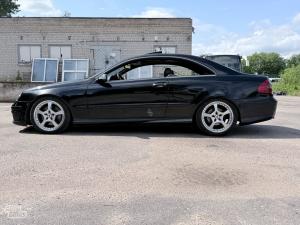 Black Mercedes-Benz CLK 220 2006 in Sakiai, with an engine capacity of 2.10 L and mileage of 209 thousand km for 2750 €, photo 7 on AUTOMOTO.COM.LV