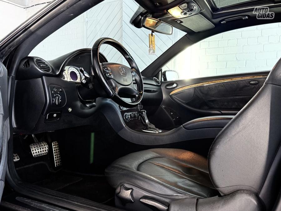 Black Mercedes-Benz CLK 220 2006 in Sakiai, with an engine capacity of 2.10 L and mileage of 209 thousand km for 2750 €, photo 10 on AUTOMOTO.COM.LV