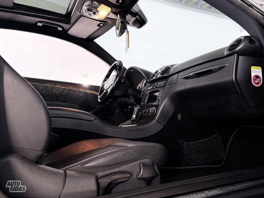 Black Mercedes-Benz CLK 220 2006 in Sakiai, with an engine capacity of 2.10 L and mileage of 209 thousand km for 2750 €, photo 11 on AUTOMOTO.COM.LV