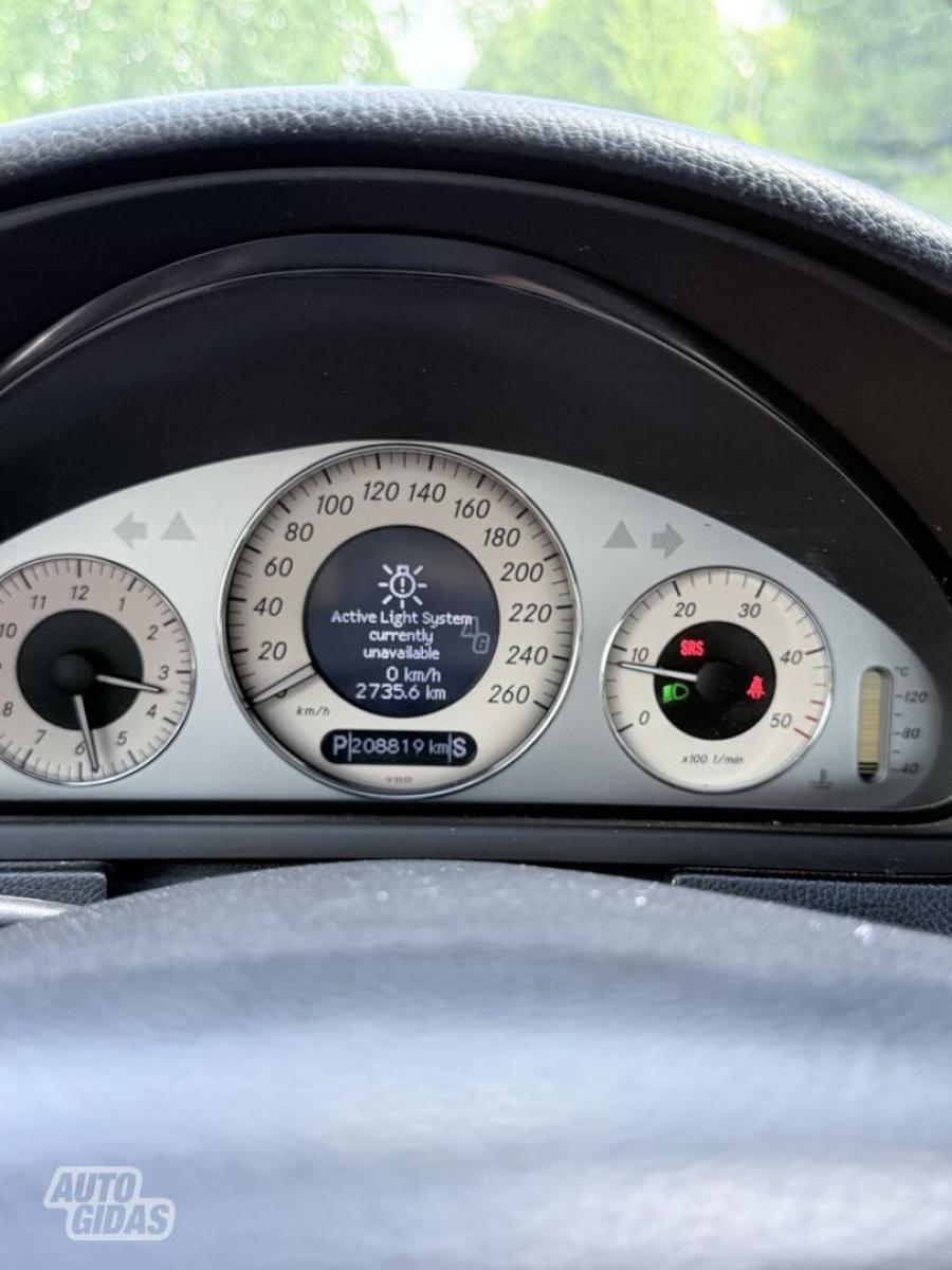 Black Mercedes-Benz CLK 220 2006 in Sakiai, with an engine capacity of 2.10 L and mileage of 209 thousand km for 2750 €, photo 17 on AUTOMOTO.COM.LV