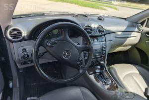 Black Mercedes-Benz CLK 220 2006 in Riga, with an engine capacity of 2.20 L and mileage of 271 thousand km for 2500 €, photo 4 on AUTOMOTO.COM.LV