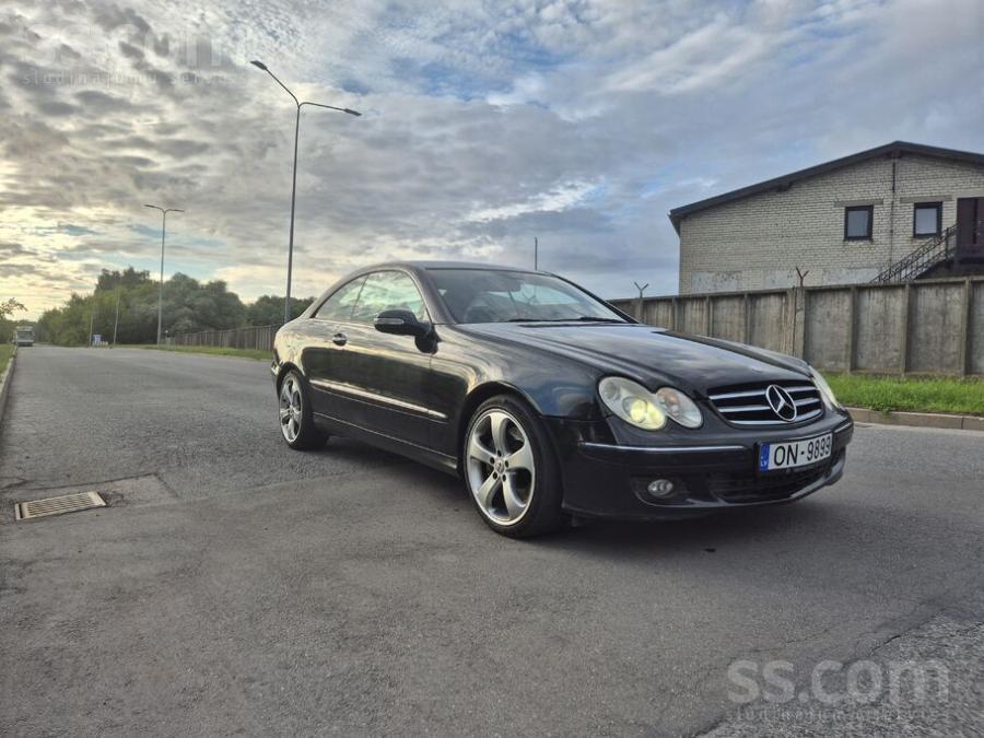 Black Mercedes-Benz CLK 220 2007 in Riga, with an engine capacity of 2.20 L and mileage of 190 thousand km for 2990 €, photo 4 on AUTOMOTO.COM.LV