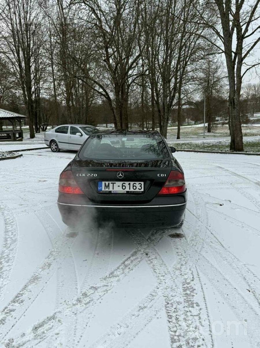Black Mercedes-Benz CLK 220 2009 in Valka, with an engine capacity of 2.20 L and mileage of 299 thousand km for 5400 €, photo 3 on AUTOMOTO.COM.LV