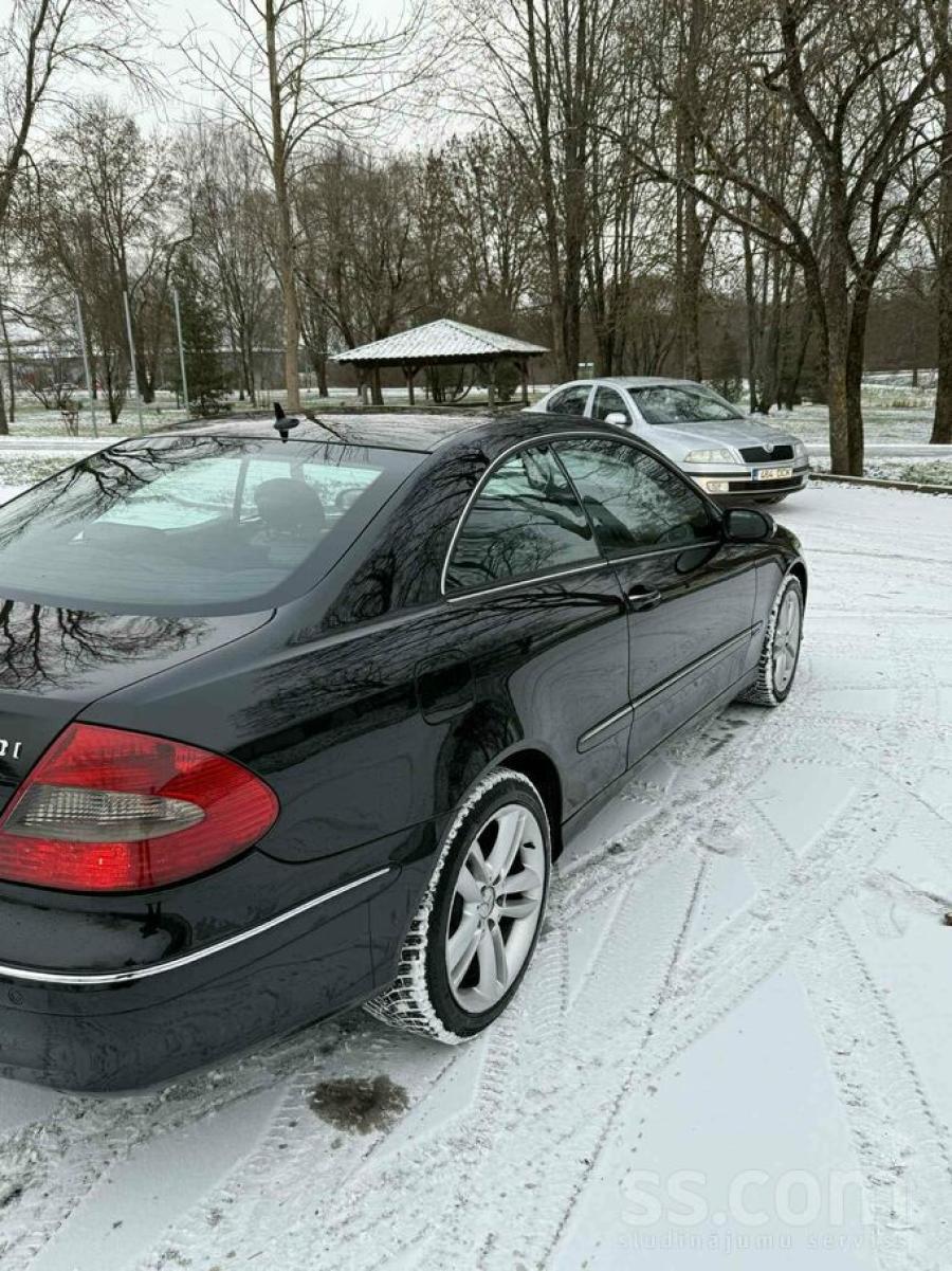 Black Mercedes-Benz CLK 220 2009 in Valka, with an engine capacity of 2.20 L and mileage of 299 thousand km for 5400 €, photo 6 on AUTOMOTO.COM.LV
