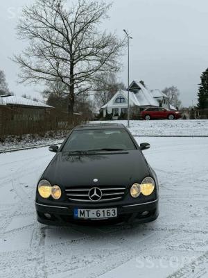 Black Mercedes-Benz CLK 220 2009 in Valka, with an engine capacity of 2.20 L and mileage of 299 thousand km for 5400 €, photo 8 on AUTOMOTO.COM.LV