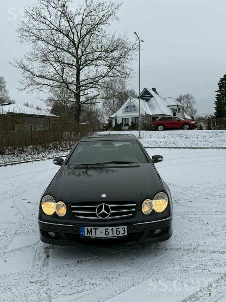 Black Mercedes-Benz CLK 220 2009 in Valka, with an engine capacity of 2.20 L and mileage of 299 thousand km for 5400 €, photo 8 on AUTOMOTO.COM.LV