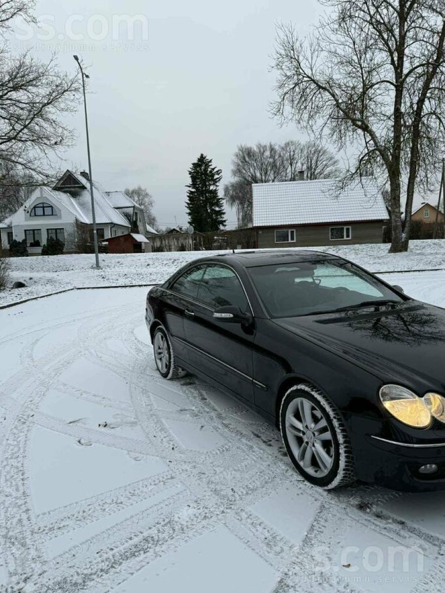 Black Mercedes-Benz CLK 220 2009 in Valka, with an engine capacity of 2.20 L and mileage of 299 thousand km for 5400 €, photo 9 on AUTOMOTO.COM.LV