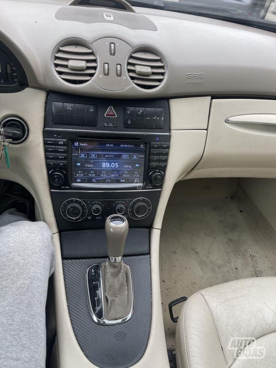 Zils Mercedes-Benz CLK 220 2006 Viļņa, ar dzinēja tilpumu 2.20 L un nobraukumu 350 tūkst. km par 2000 €, foto 27 vietnē AUTOMOTO.COM.LV