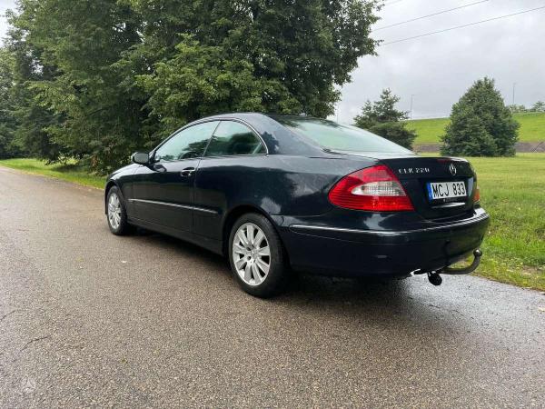Blue Mercedes-Benz CLK 220 2007 in Kaunas, with an engine capacity of 2.20 L and mileage of 348 thousand km for 3500 €, photo 6 on AUTOMOTO.COM.LV