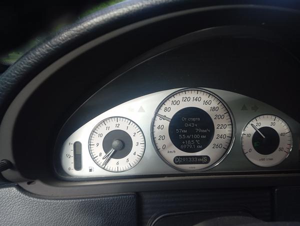 Zils Mercedes-Benz CLK 220 2007 Narva, ar dzinēja tilpumu 2.20 L un nobraukumu 290 tūkst. km par 3900 €, foto 5 vietnē AUTOMOTO.COM.LV