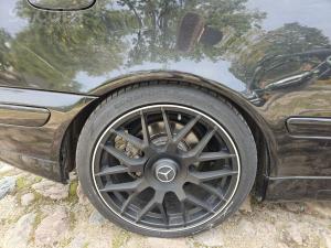 Black Mercedes-Benz clk-230 2000 in Cesis, with an engine capacity of 2.30 L and mileage of 209 thousand km for 3300 €, photo 7 on AUTOMOTO.COM.LV