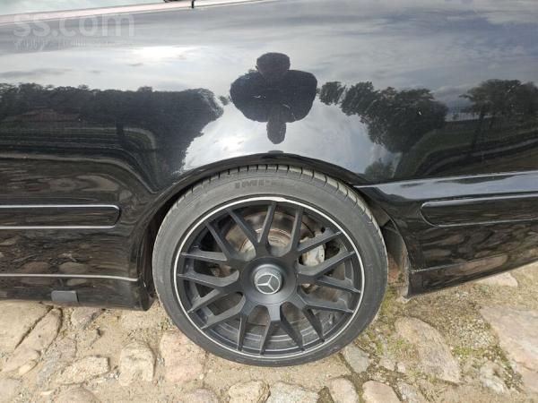 Mercedes-Benz clk-230 2000 in Cesis on AUTOMOTO.COM.LV Black Mercedes-Benz clk-230 2000 in Cesis, with an engine capacity of 2.30 L and mileage of 209 thousand km for 3300 β¬, photo 10 on AUTOMOTO.COM.LV