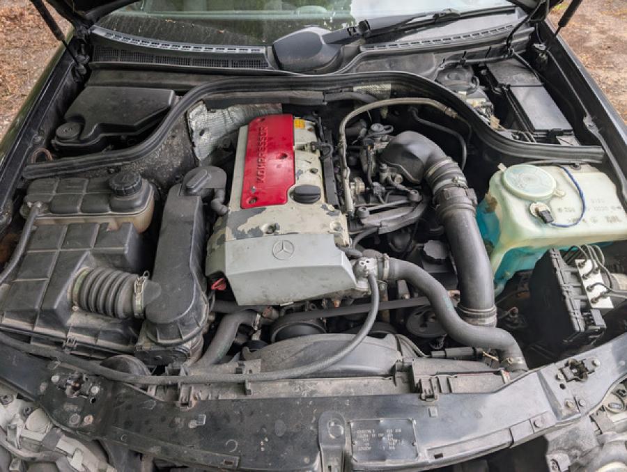 Melns Mercedes-Benz clk-230 2003 Pelva, ar dzinēja tilpumu 2.30 L un nobraukumu 295 tūkst. km par 500 €, foto 11 vietnē AUTOMOTO.COM.LV
