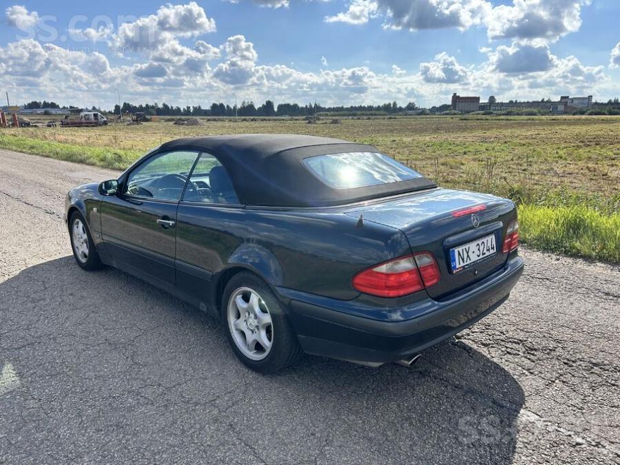 Zils Mercedes-Benz clk-230 1999 Rīga, ar dzinēja tilpumu 2.30 L un nobraukumu 251 tūkst. km par 2800 €, foto 4 vietnē AUTOMOTO.COM.LV