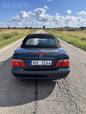 Zils Mercedes-Benz clk-230 1999 Rīga, ar dzinēja tilpumu 2.30 L un nobraukumu 251 tūkst. km par 2800 €, foto 5 vietnē AUTOMOTO.COM.LV