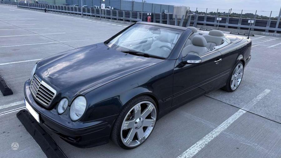 Zils Mercedes-Benz clk-230 2000 Kauņa, ar dzinēja tilpumu 2.30 L un nobraukumu 186 tūkst. km par 7500 €, foto 3 vietnē AUTOMOTO.COM.LV