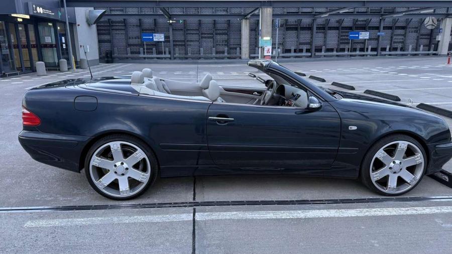 Zils Mercedes-Benz clk-230 2000 Kauņa, ar dzinēja tilpumu 2.30 L un nobraukumu 186 tūkst. km par 7500 €, foto 5 vietnē AUTOMOTO.COM.LV