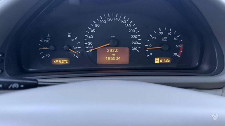 Zils Mercedes-Benz clk-230 2000 Kauņa, ar dzinēja tilpumu 2.30 L un nobraukumu 186 tūkst. km par 7500 €, foto 10 vietnē AUTOMOTO.COM.LV