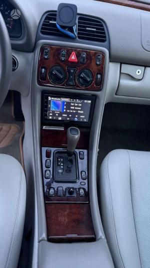Zils Mercedes-Benz clk-230 2000 Kauņa, ar dzinēja tilpumu 2.30 L un nobraukumu 186 tūkst. km par 7500 €, foto 11 vietnē AUTOMOTO.COM.LV