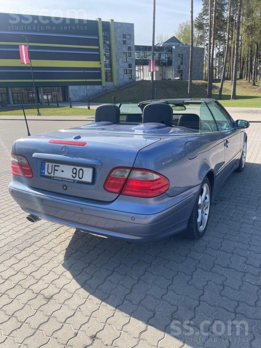 Zils Mercedes-Benz clk-230 2002 Rīga, ar dzinēja tilpumu 2.30 L un nobraukumu 226 tūkst. km par 6030 €, foto 4 vietnē AUTOMOTO.COM.LV