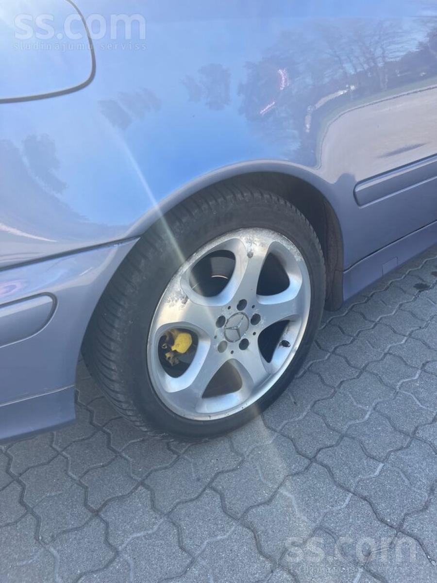 Zils Mercedes-Benz clk-230 2002 Rīga, ar dzinēja tilpumu 2.30 L un nobraukumu 226 tūkst. km par 6030 €, foto 6 vietnē AUTOMOTO.COM.LV