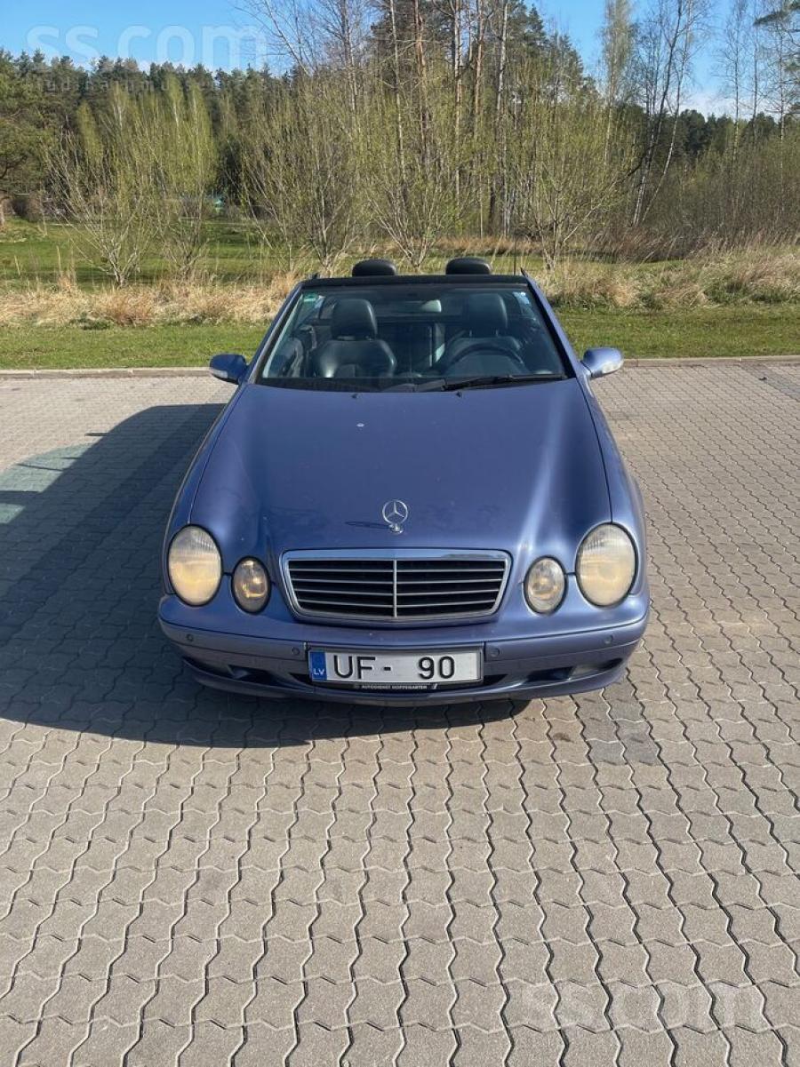 Blue Mercedes-Benz clk-230 2002 in Riga, with an engine capacity of 2.30 L and mileage of 226 thousand km for 5600 €, photo 1 on AUTOMOTO.COM.LV